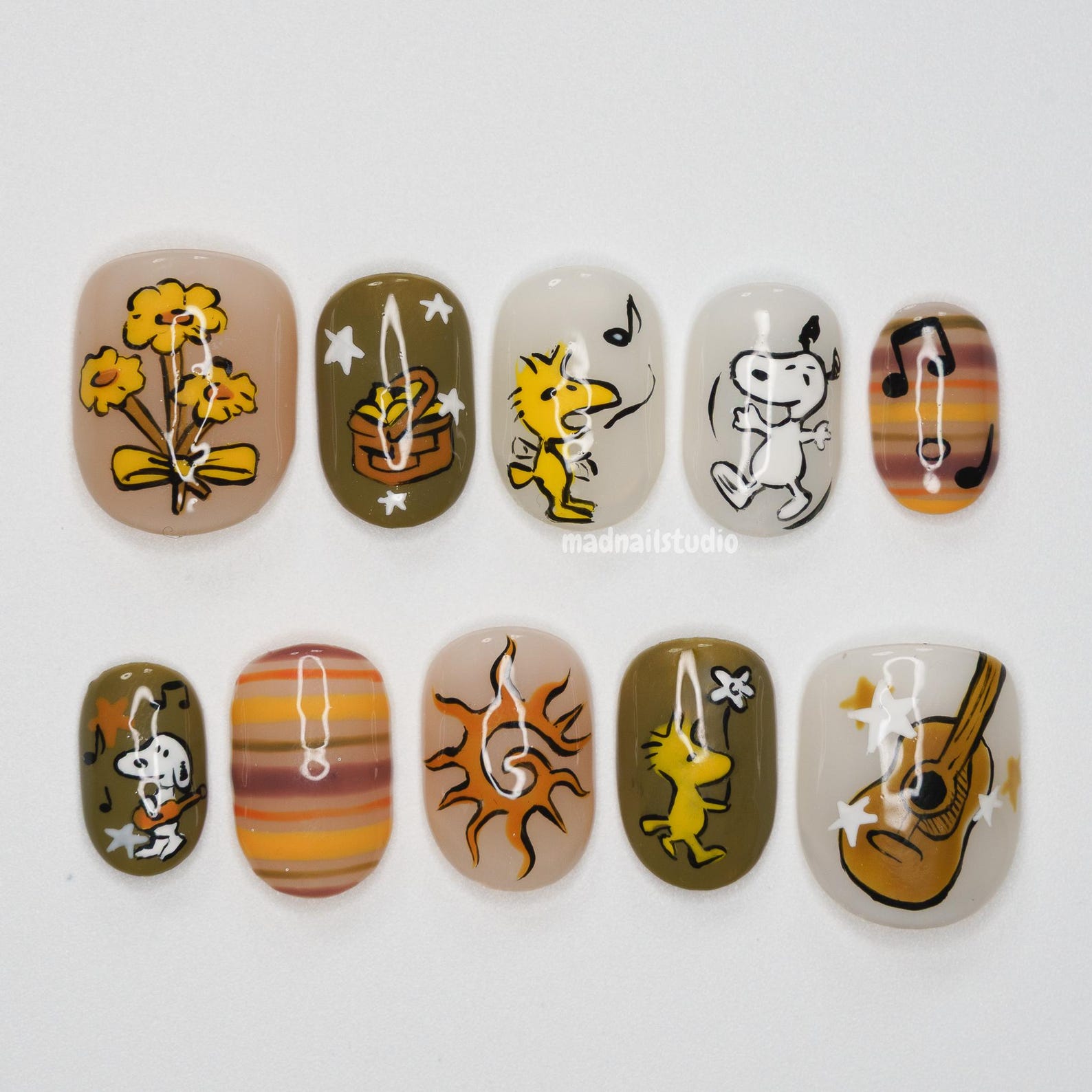 Peanuts Snoopy Press on Nails, Charlie Brown Woodstock Hand Painted Art ...