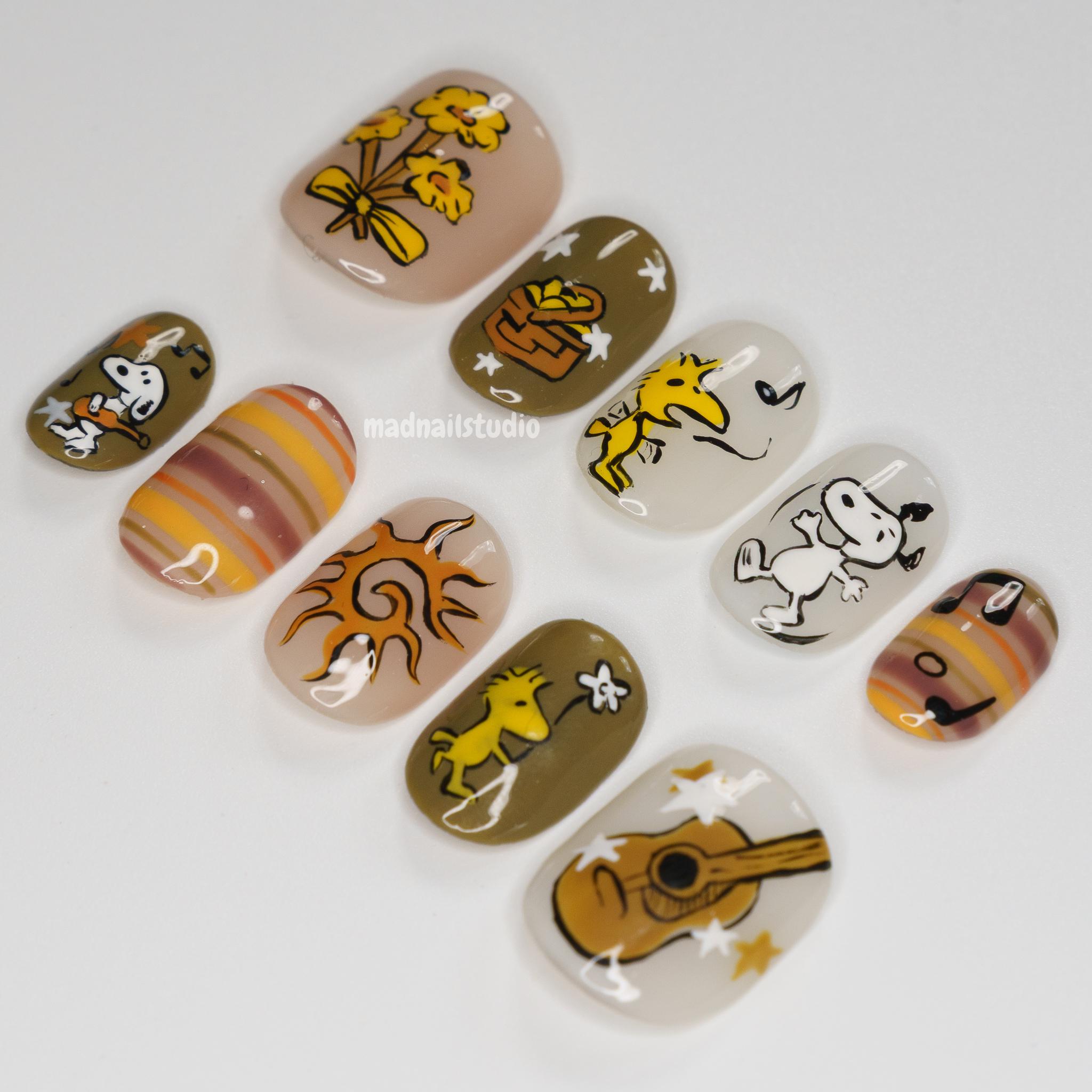 Peanuts Snoopy Press on Nails, Charlie Brown Woodstock Hand Painted Art ...