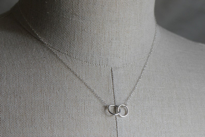 Circle Necklace Sterling Silver Interlocking Rings Necklace Etsy