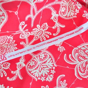 Amy Butler - Lark - "souvenir" in Punch Red - Print PWAB068 -cotton ...