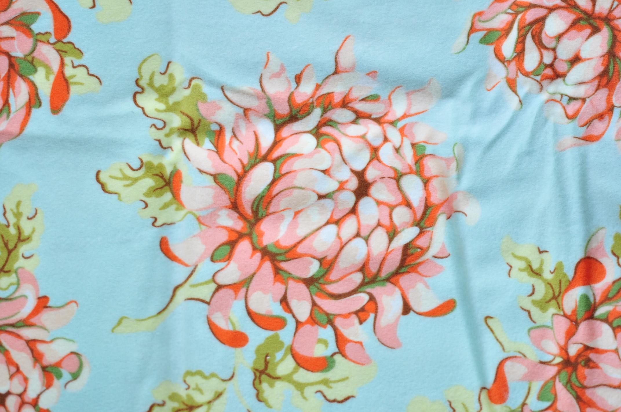 Freshcut Heather Bailey Painted Mums Print FLANNEL 1.5 Yards EXTREMELY ...