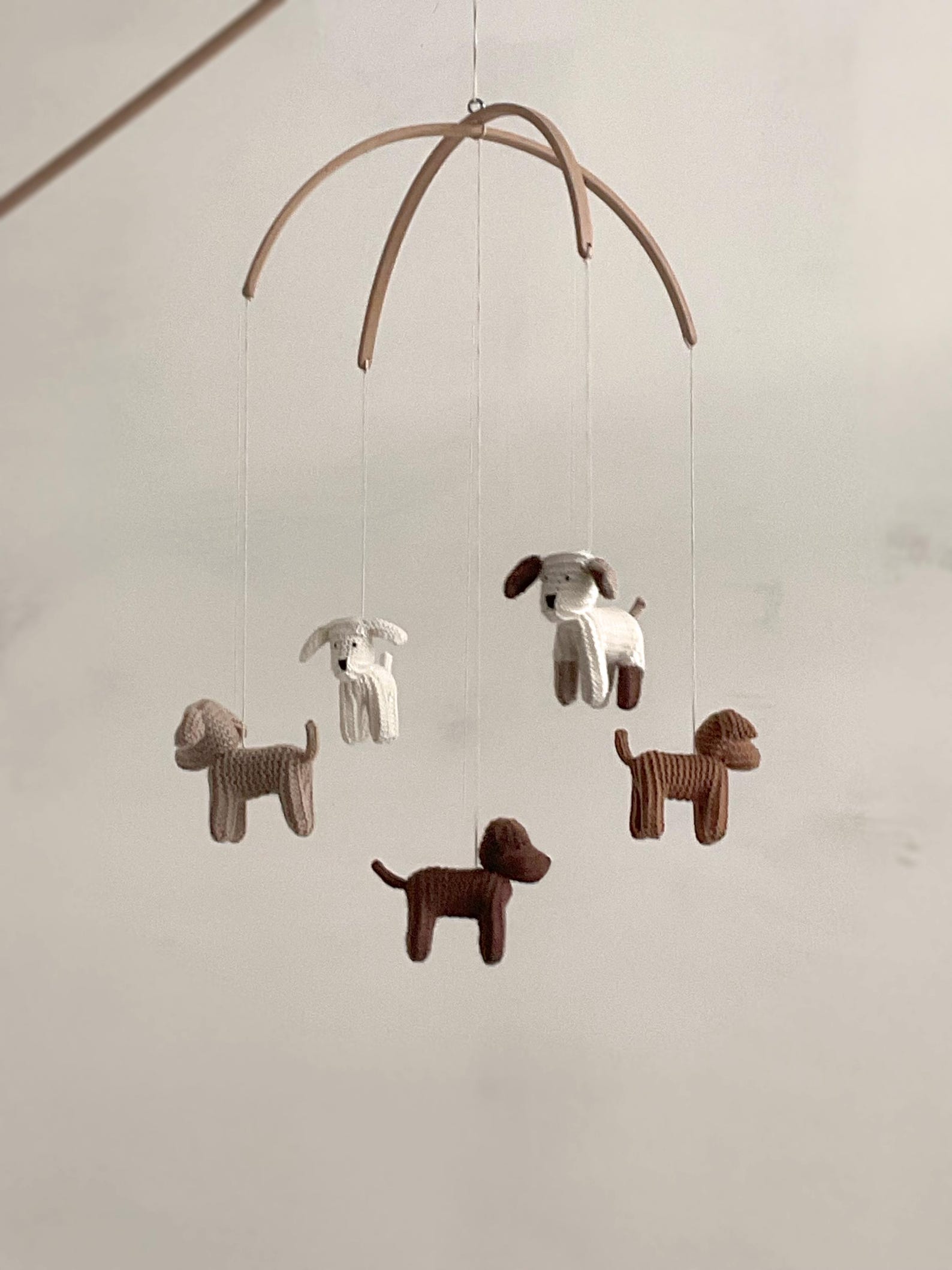 Knitted Puppies Baby Mobile – Wool Nursery Decor, Baby Shower Gift - Etsy