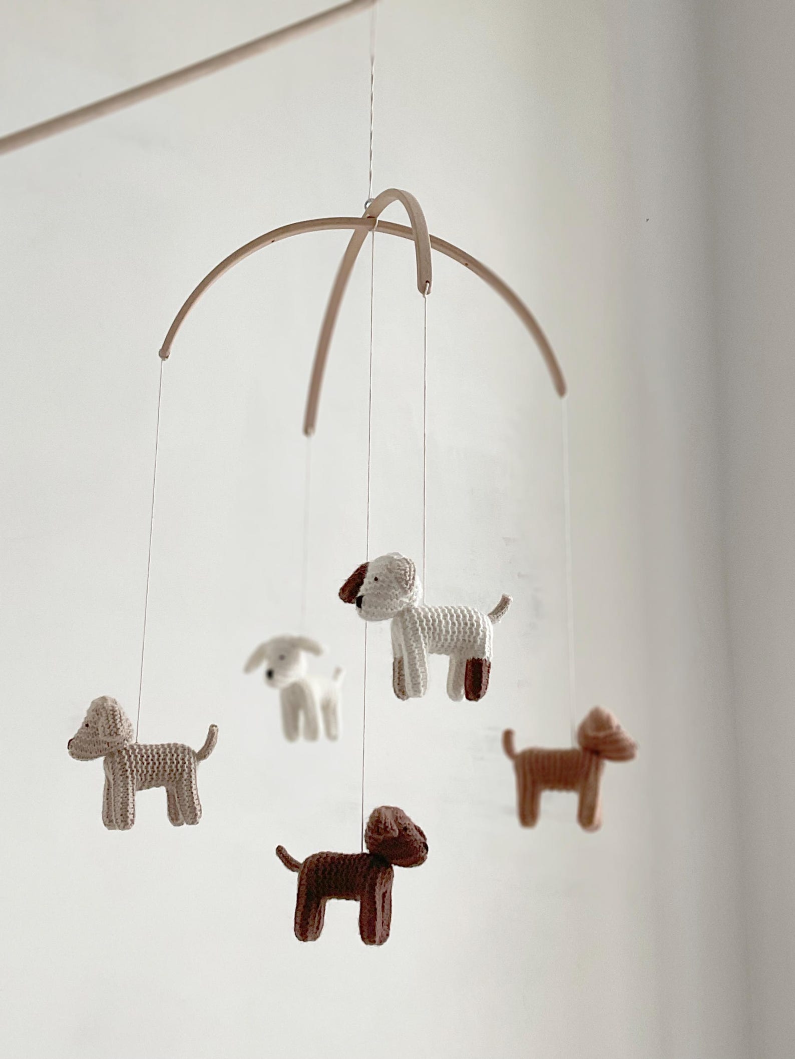 Knitted Puppies Baby Mobile – Wool Nursery Decor, Baby Shower Gift - Etsy