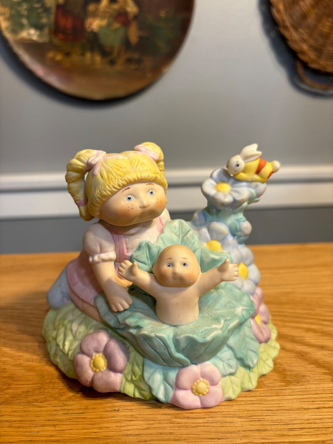 Cabbage Patch Kids Porcelain Figurine Music Box Fun in the Garden 1984 ...