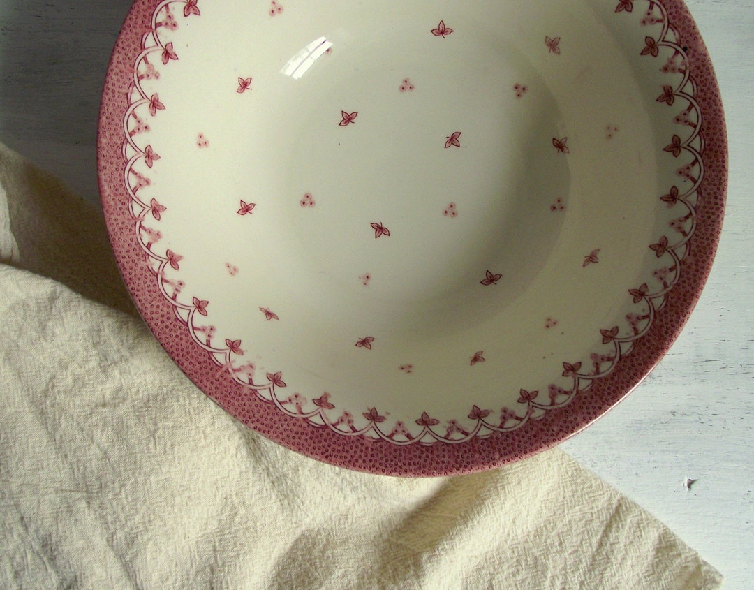 English Ironstone Pottery 8 Inch Round Vegetable Bowl Red - Etsy