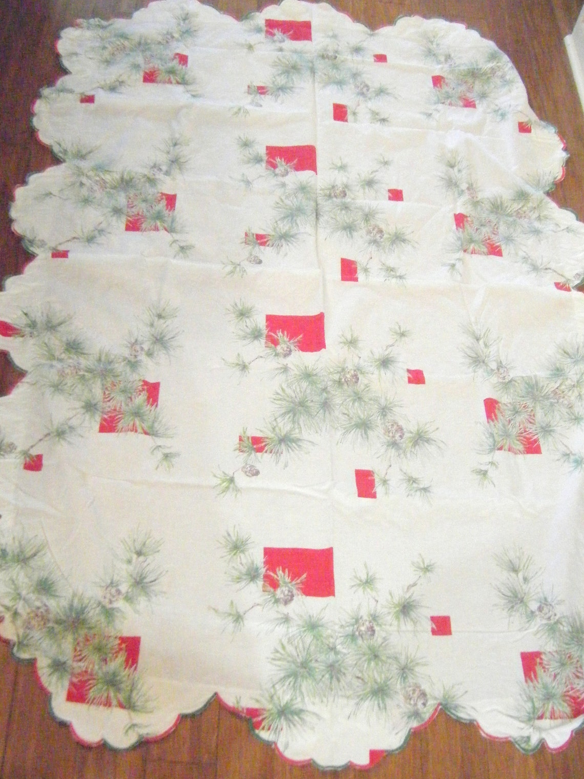 Vintage Winter Tablecloth: Red & Green Pine Cone Print, Scalloped Edge ...