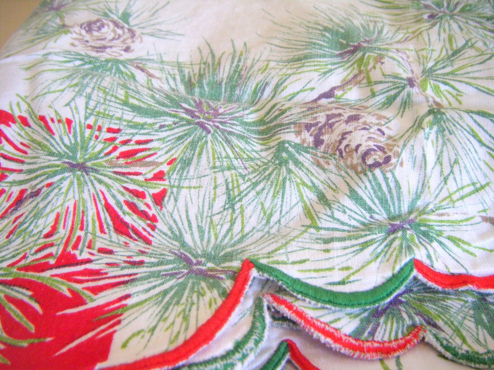 Vintage Winter Tablecloth: Red & Green Pine Cone Print, Scalloped Edge ...