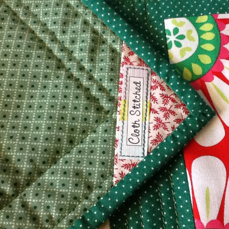 Red and Green Quilted Christmas Table Runner Modern Christmas - Etsy
