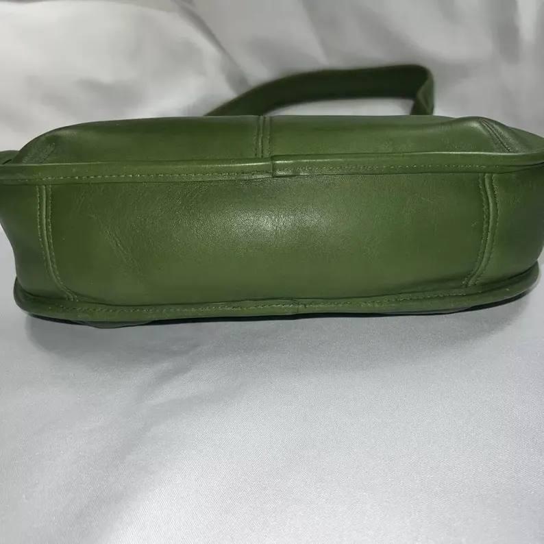 Rare Vintage Coach Ergo 9033 Shoulder Bag – Leaf Green | 90s Minimalist ...