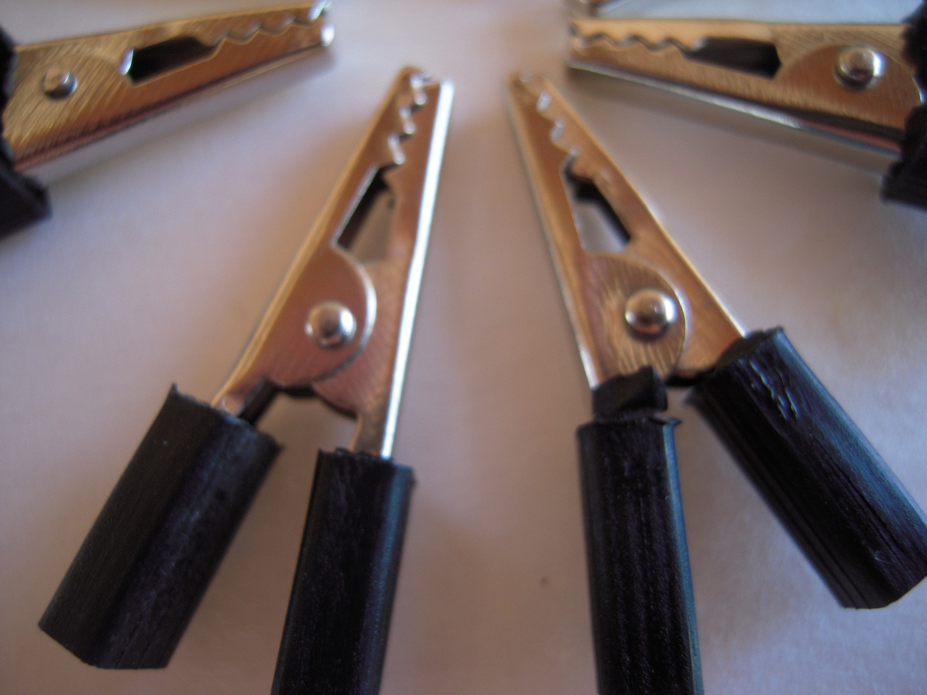 Miniature Alligator Clips --- (2) Sizes and Quantities to Choose From ...