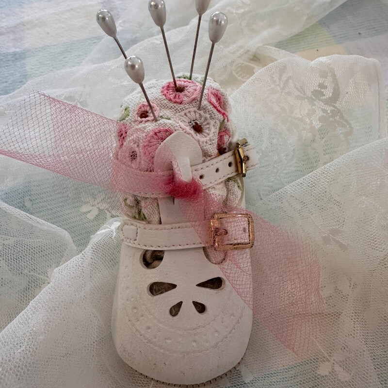 Baby Shoe Pincushion - Etsy
