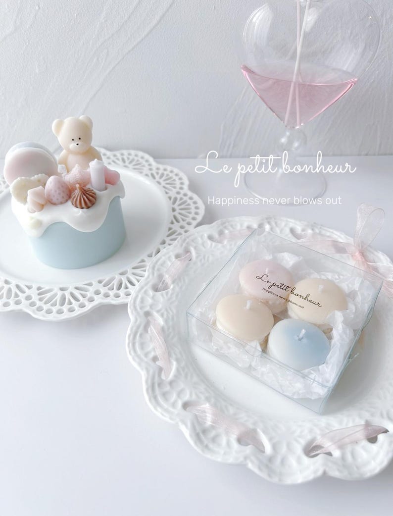 Bear Cake Candle: Hand-poured Soy Wax, Whimsical Scent - Etsy