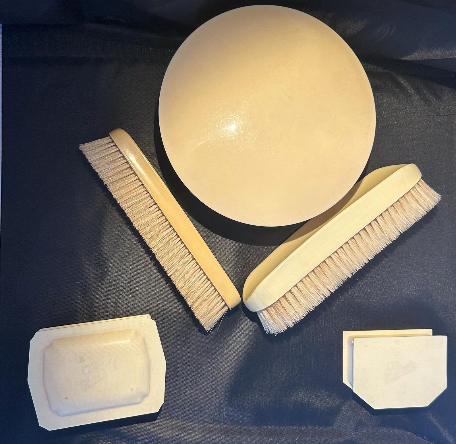 Vintage Bakelite Vanity Set Trinket Box Clothes Brush Cufflink Box - Etsy