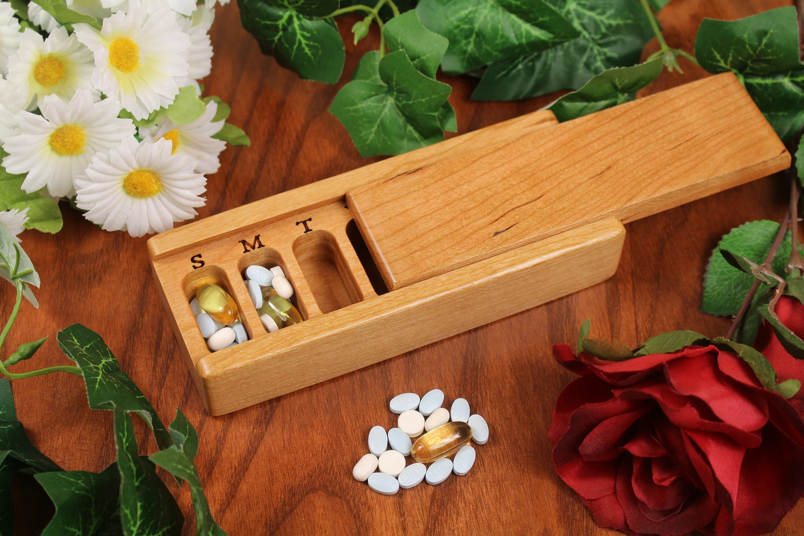 Plain Cherry Vitamin Box, Customize, 7 Days of the Week, Lacquer ...