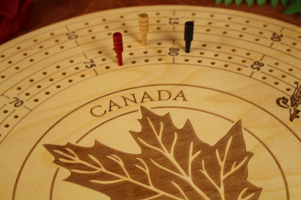 Cottage Cribbage Board Maple Leaf Design With Cribbage Pegs, Round ...