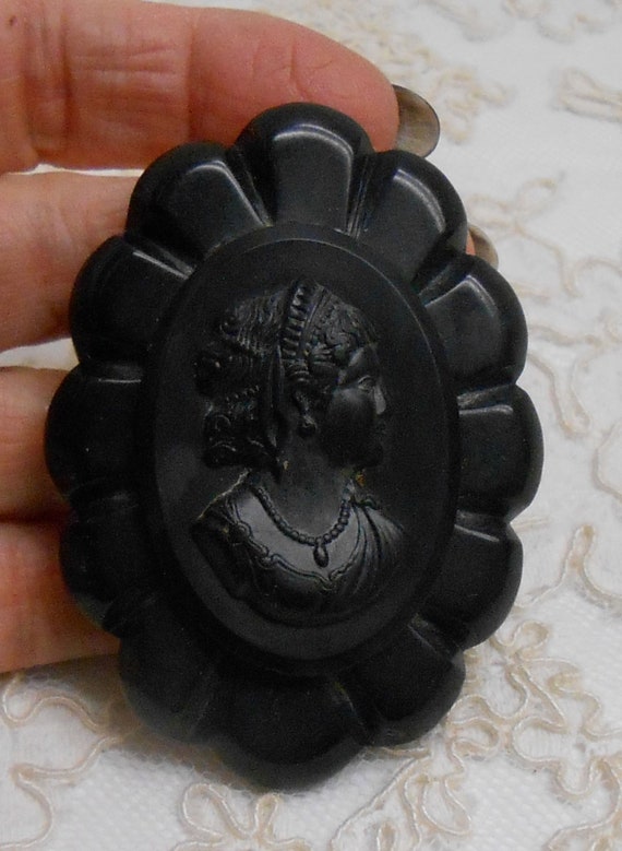 Vintage large black mourning - Gem