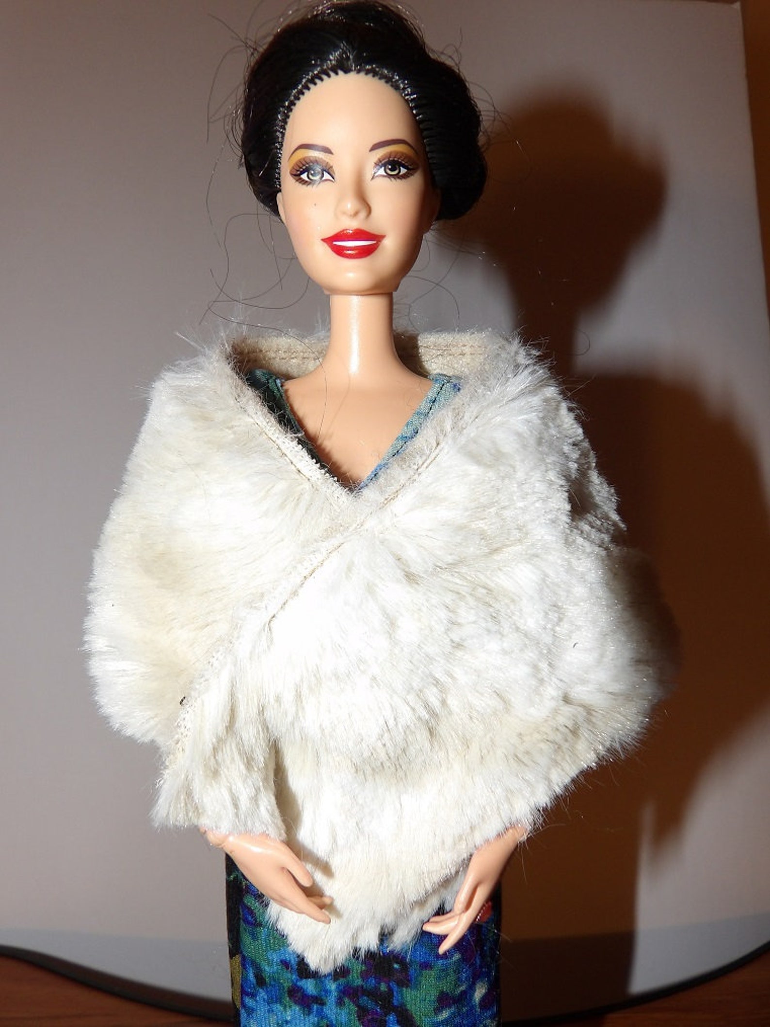 Stylish Faux Fur Lined Stole in Beige for Fashion Dolls - Etsy