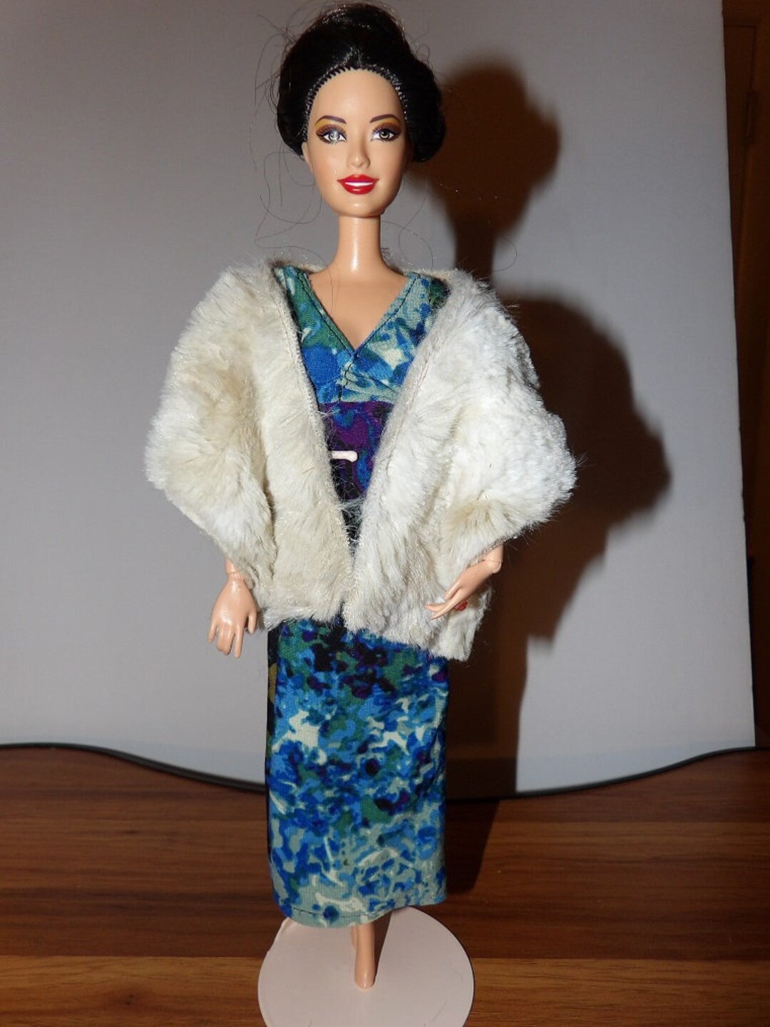 Stylish Faux Fur Lined Stole in Beige for Fashion Dolls - Ed1369 - Etsy