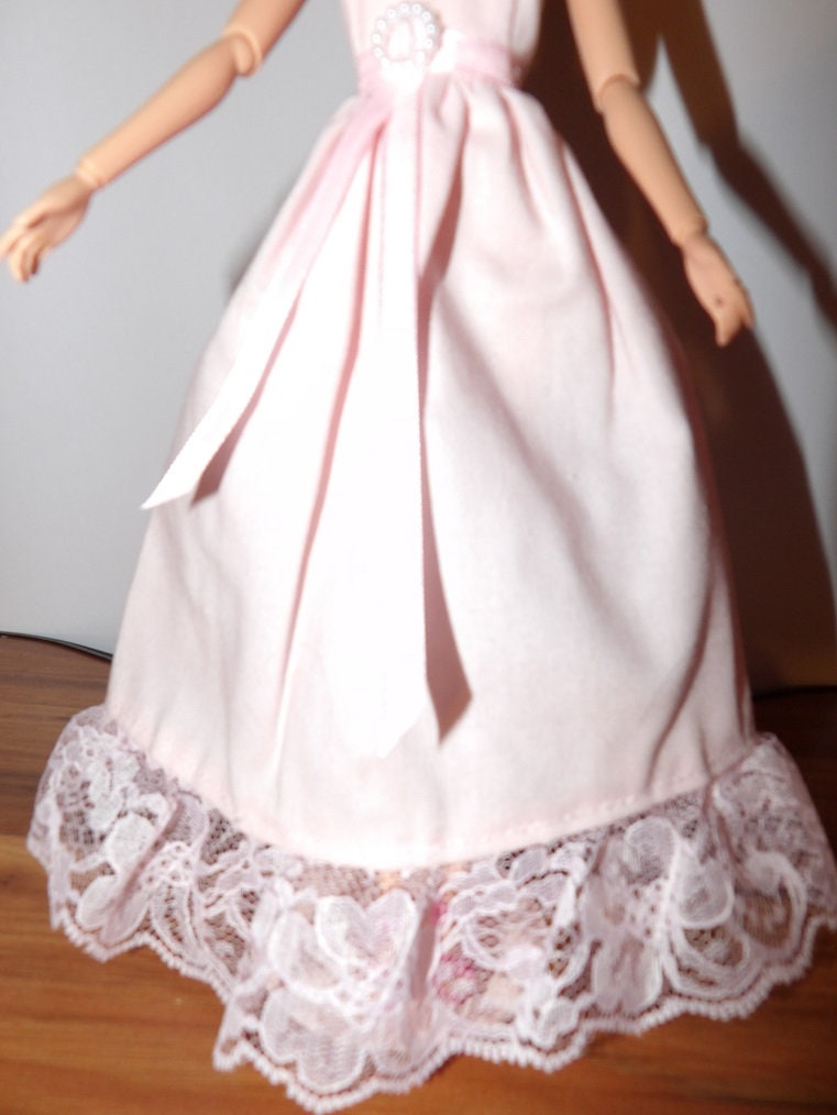 Pretty pale pink long party dress with halter style top lace | Etsy