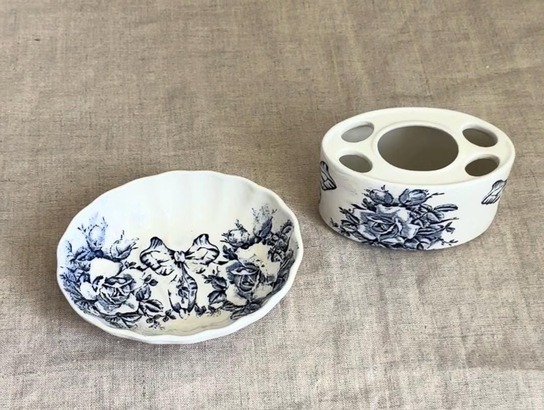 Vintage James Kent Garland Pattern Blue Transfer-ware Toothbrush Holder ...