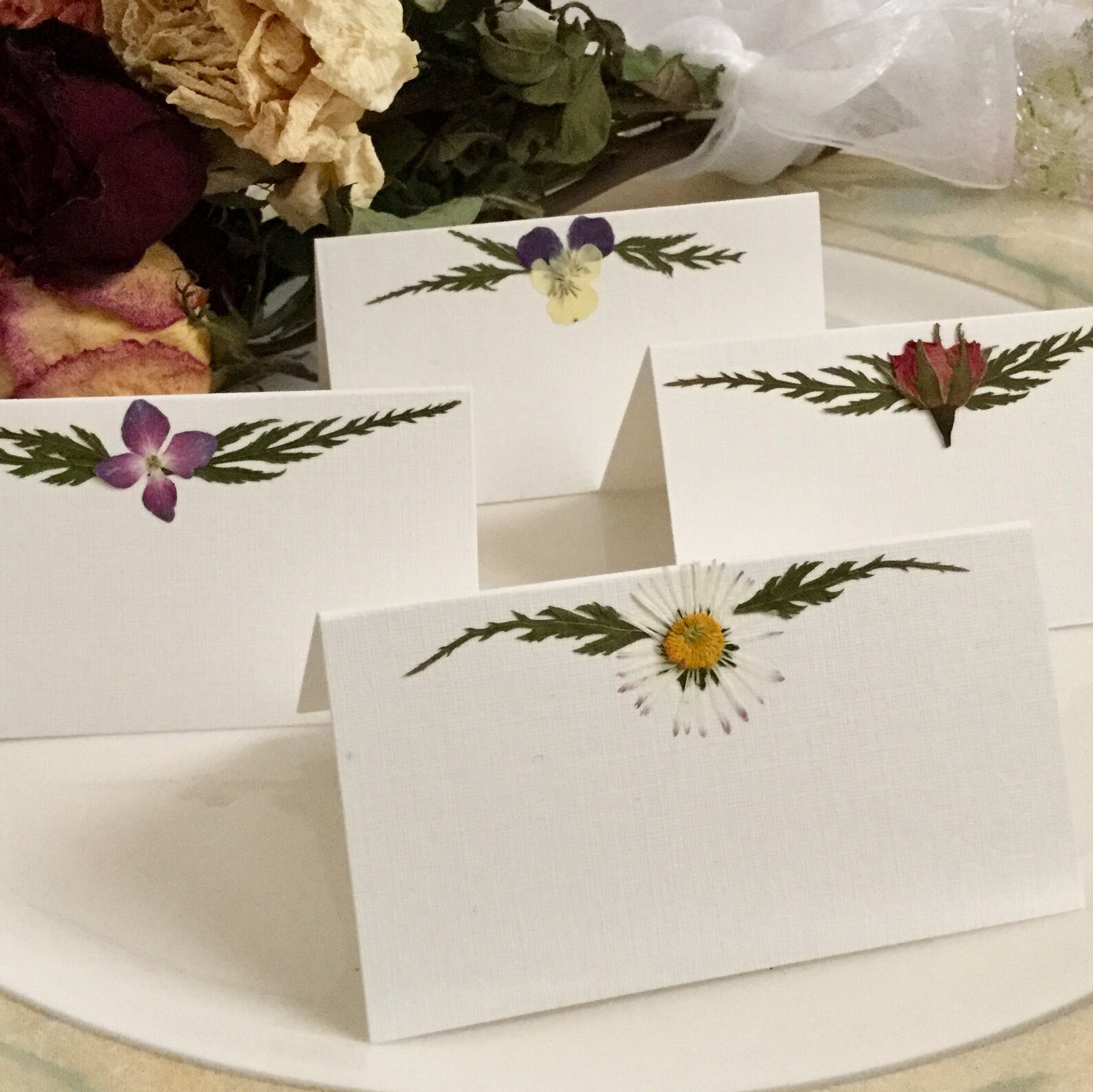 Pressed Flower Place Cards Wedding Table Name Cards Set Of | Etsy