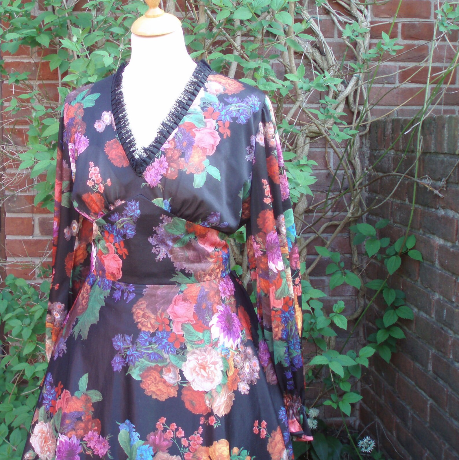 Vintage 1960s/'70s Floral Shelf Dress From France UK 14-16, US 8-10 ...