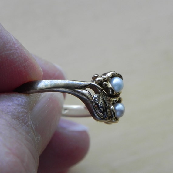 Black Hills Gold Ring with Inset Pearls - Gem