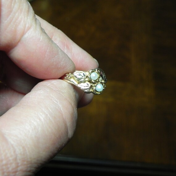 Black Hills Gold Ring with Inset Pearls - Gem
