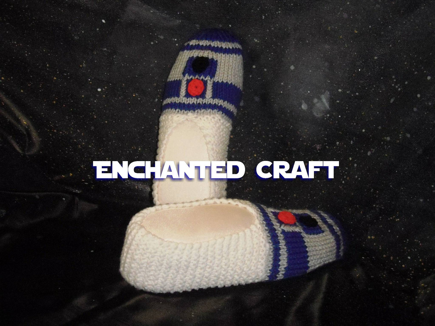 R2-D2 Slippers- Hand Knitted and Inspired by Star Wars - Etsy