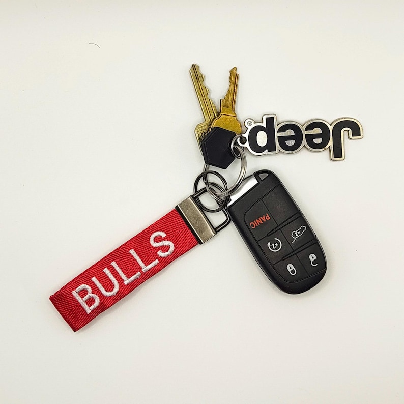 Chicago Sports Key Fobs | Embroidered Keychain - Etsy