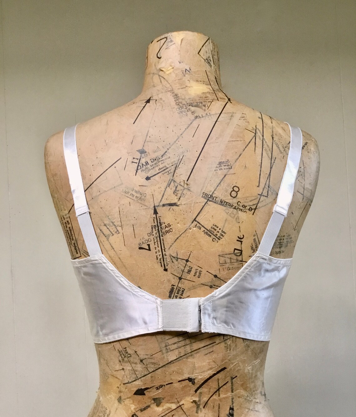 Vintage 1940s 38B Gossard Bra 40s Ivory Satin/lace Volup - Etsy