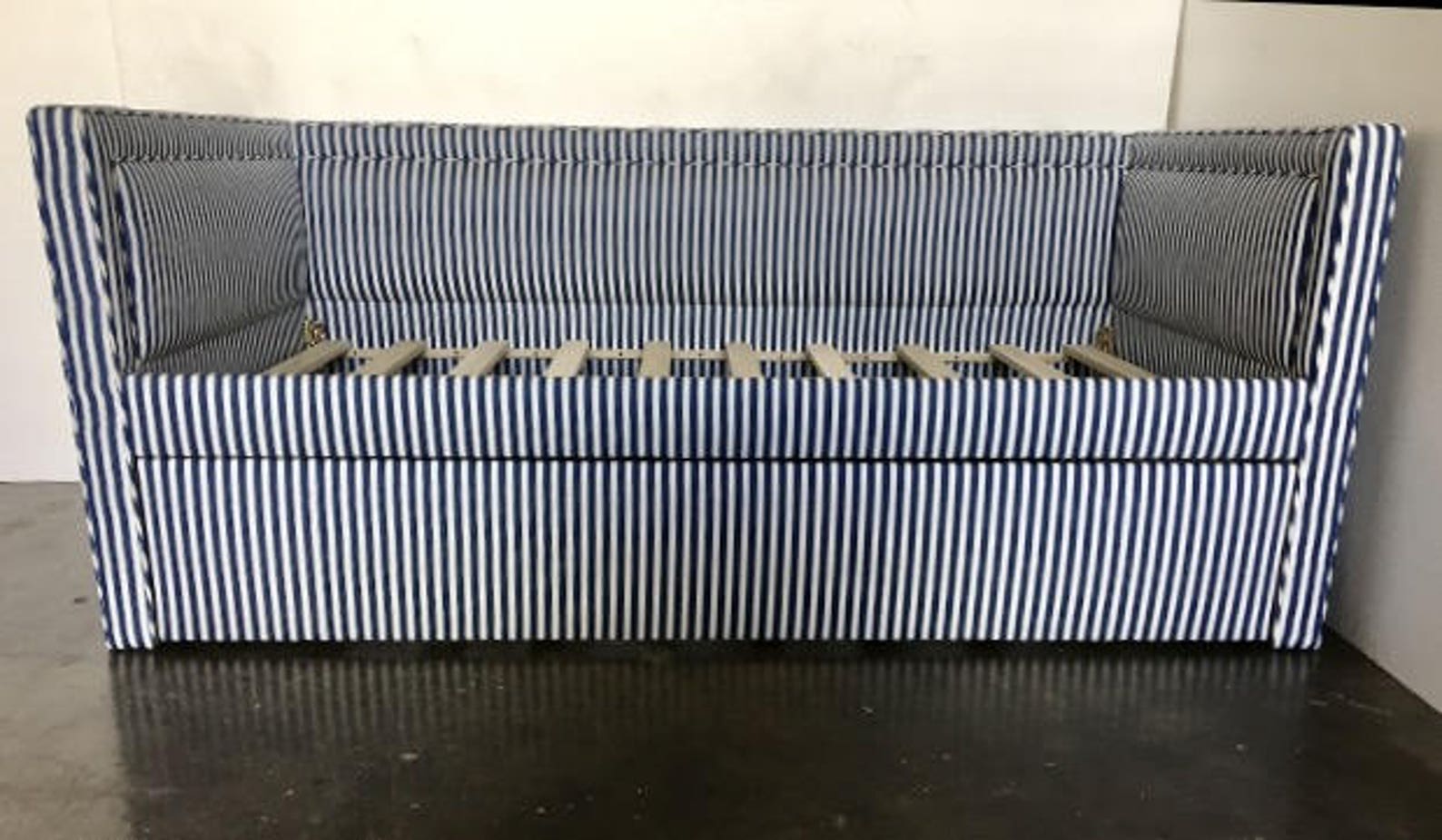 Custom Upholstered Daybed W/piping Detail AND Rolling Trundle | Etsy