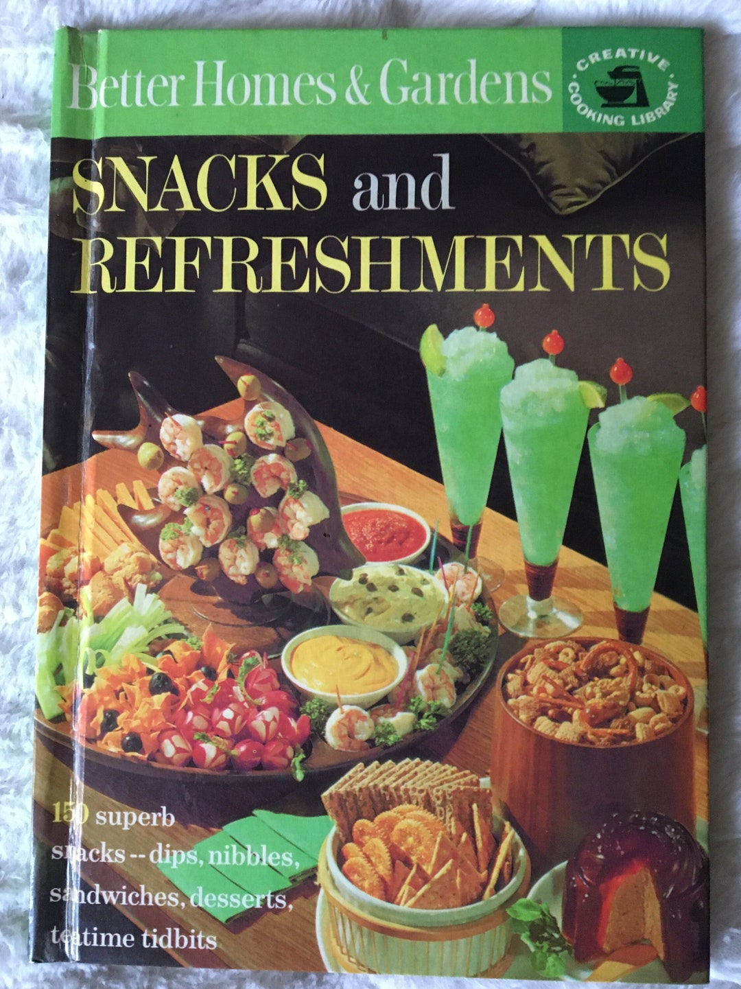1963 Vintage Better Homes and Gardens Snacks and Refreshments Cookbook ...