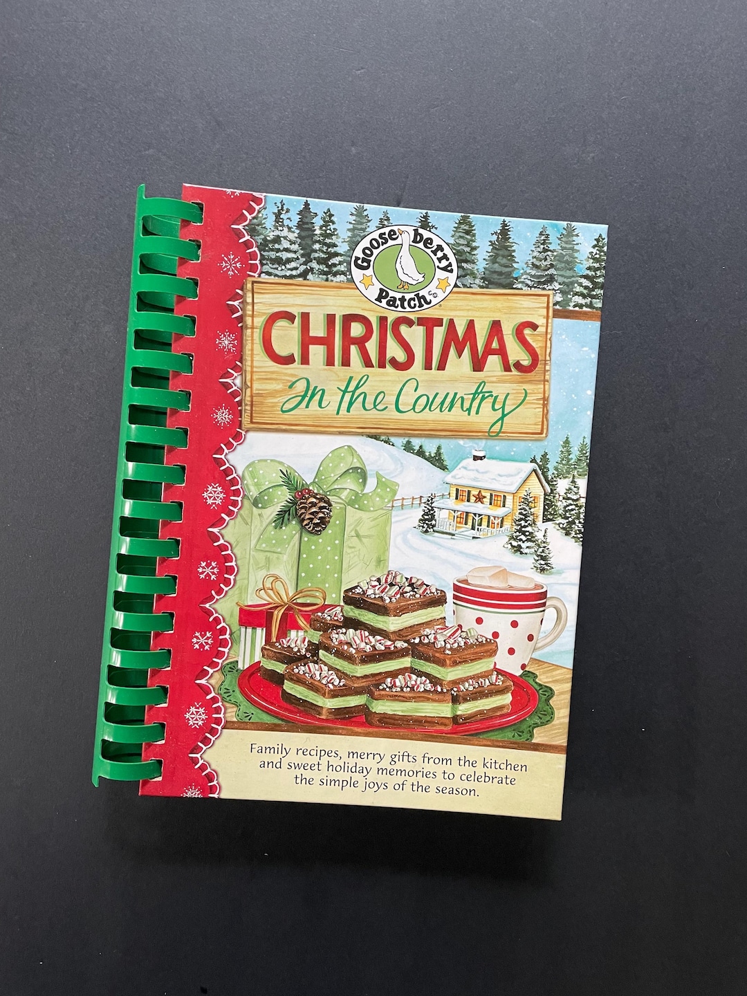 Gooseberry Patch Christmas in the Country: Family Recipes, Merry Gifts ...