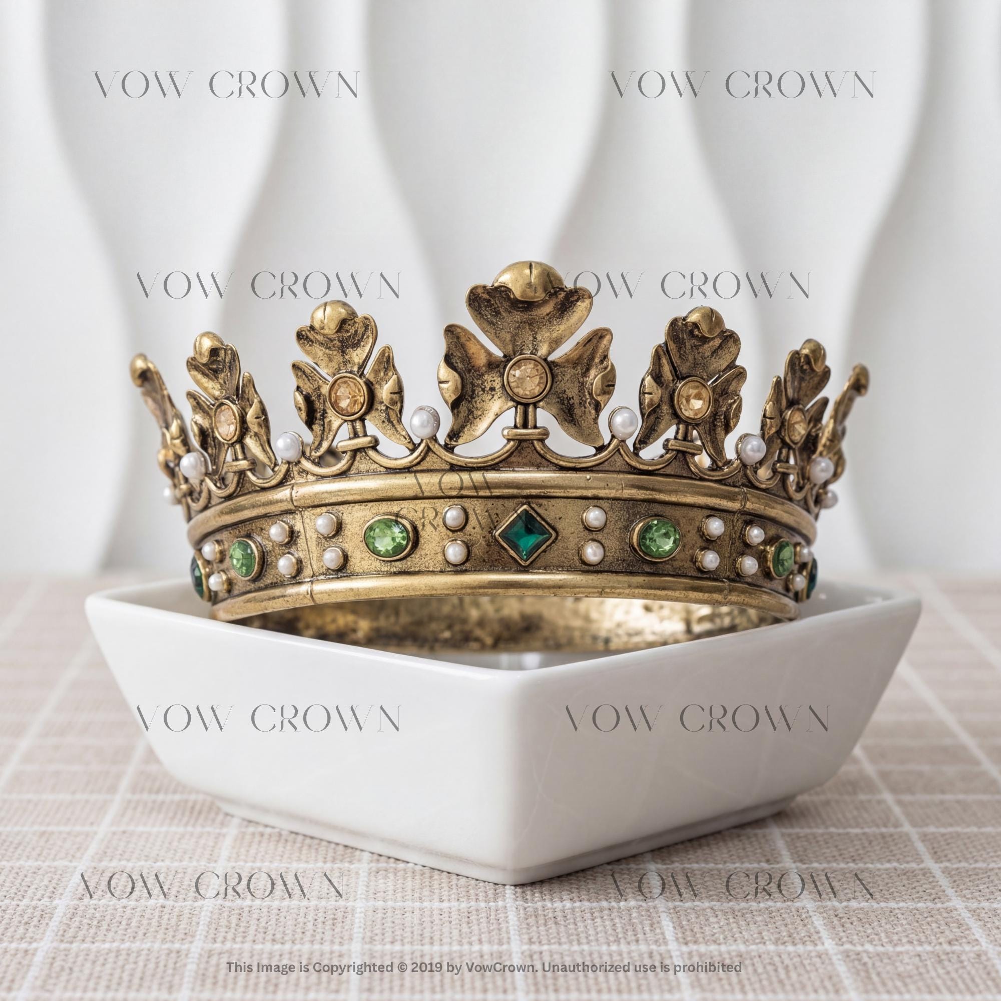 Vintage Gold Royal King Crown : Medieval Royal Costume Tiara Pageant ...