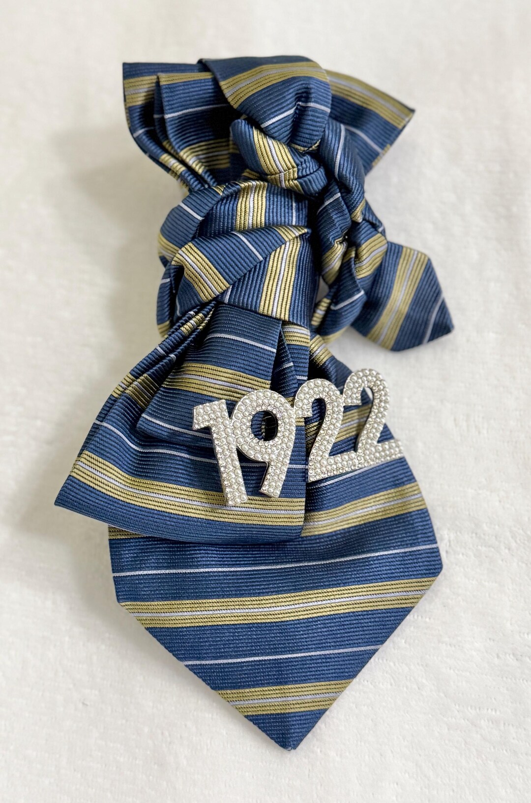 Custom Upcycled Necktie to Be Worn as a Necklace or a Brooch - Etsy