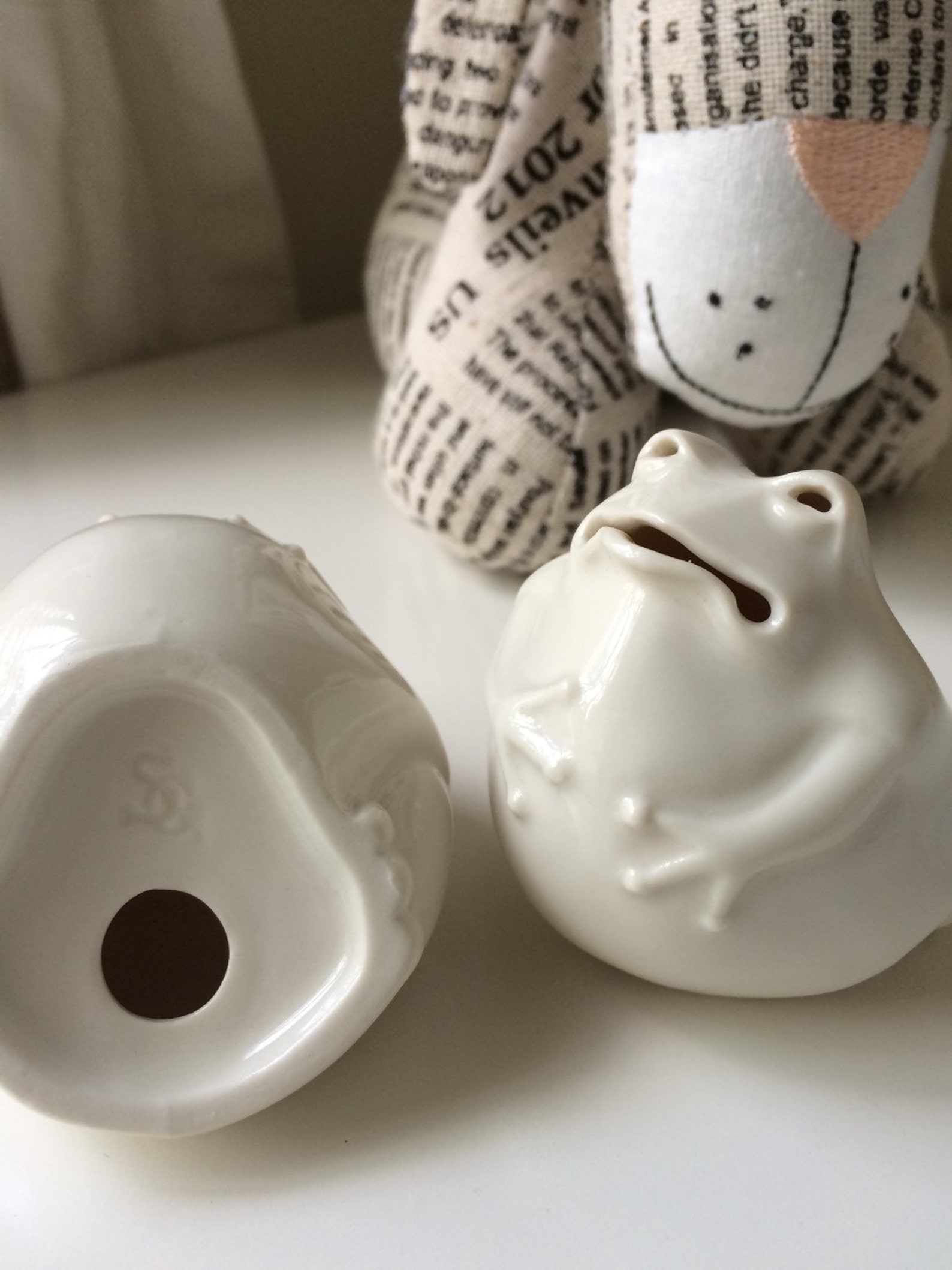 Set of 2 Small White Porcelain Frogs - Etsy