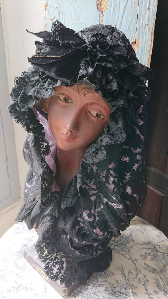 Beautiful 19th century antique French lace hood hat m… - Gem