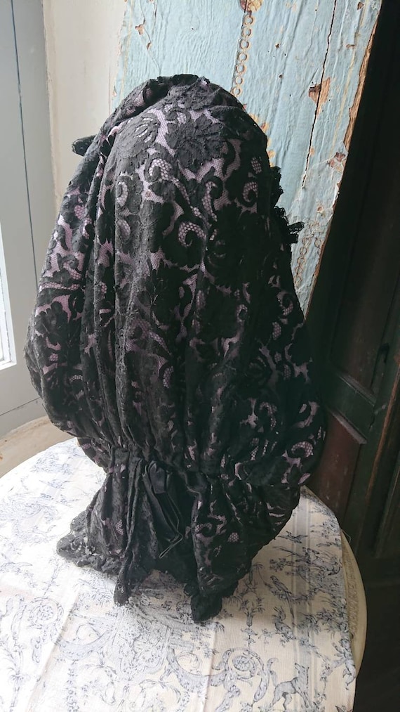 Beautiful 19th century antique French lace hood hat m… - Gem