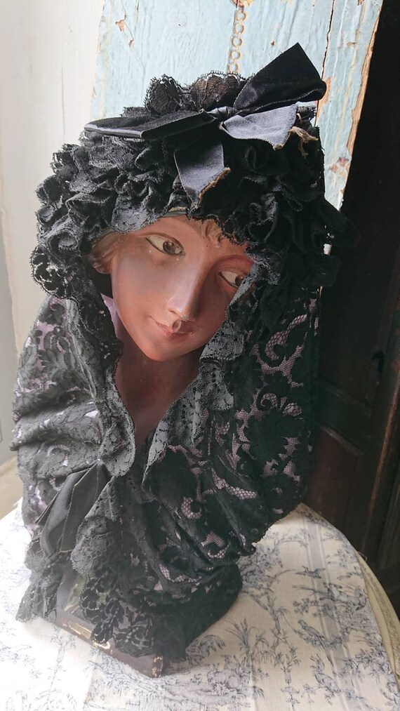 Beautiful 19th century antique French lace hood hat m… - Gem