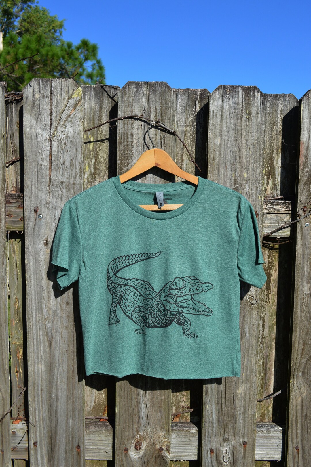 Gator Baby Alligator Short Sleeve Crop Top. T-shirt. Womens. Heather ...