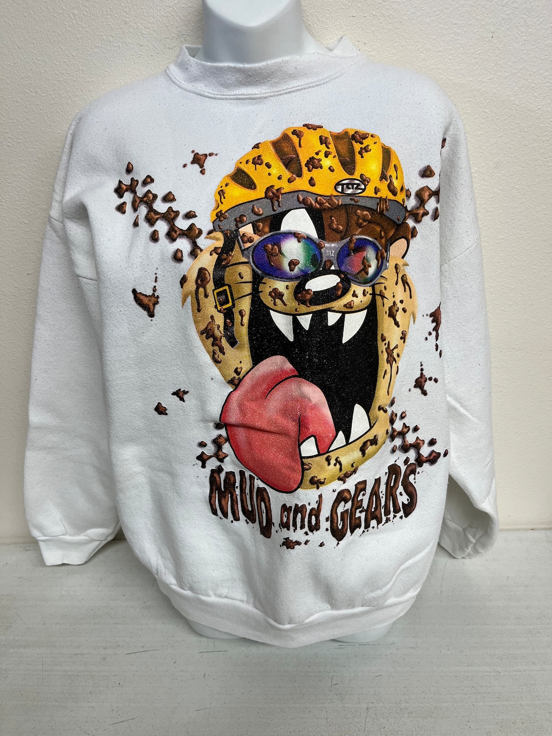 Vintage 1997 Looney Tunes TAZ Mud and Gears White Sweatshirt by Brazos ...