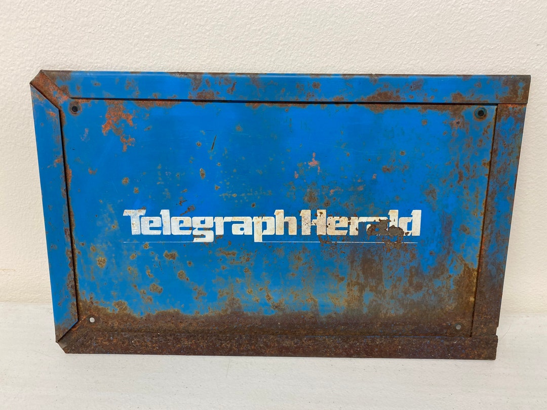 Vintage Telegraph Herald Newspaper Worn Metal Sign Salvage Dubuque ...