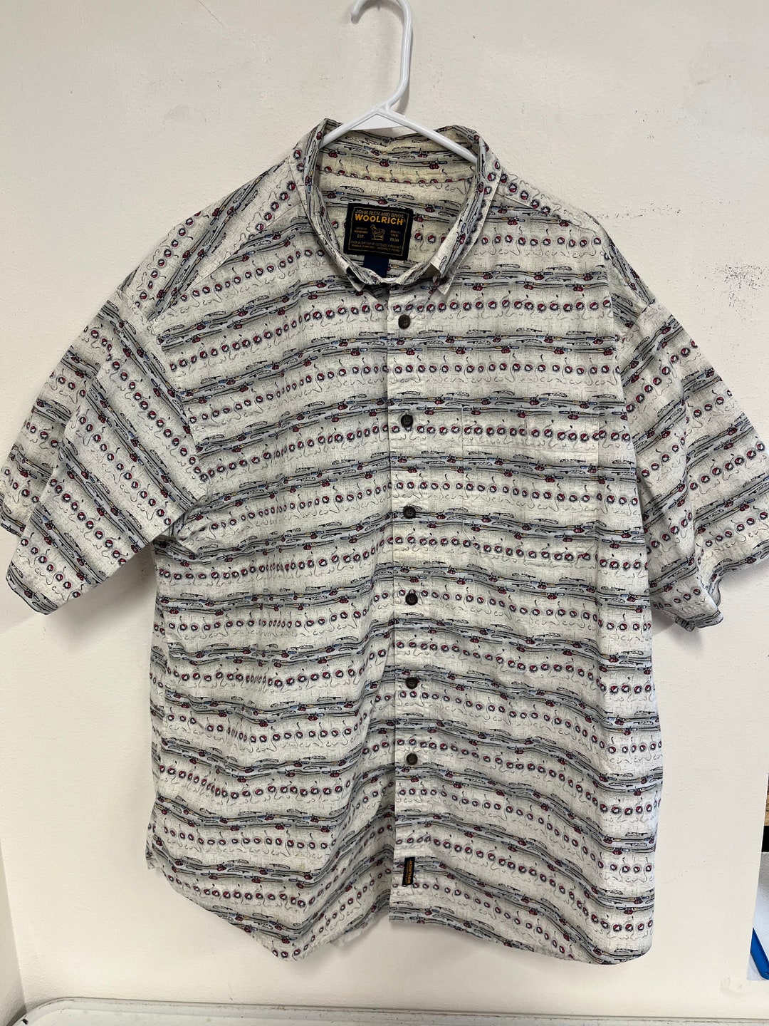 Vintage Woolrich Brand Bobbers Repeating Pattern Button Down Short ...