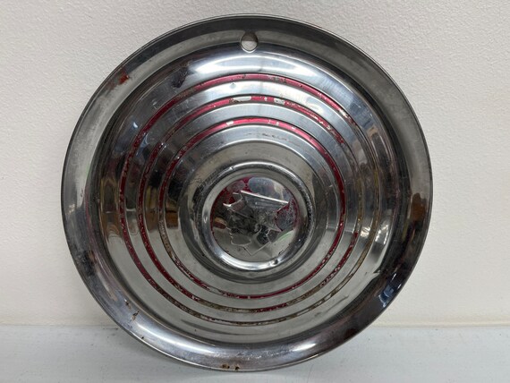 Red hubcaps store