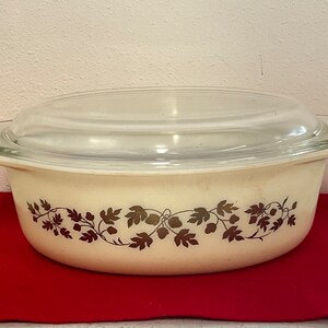 Vintage Pyrex Gold Leaf Pattern 1.5 Quart Casserole Dish With Lid - Etsy