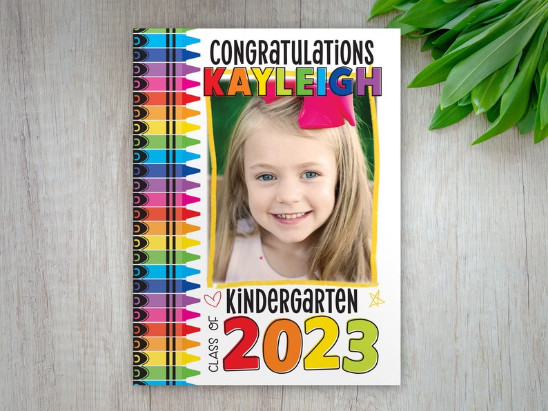 Class of 2024, Kindergarten Graduation Photo Sign, Crayon Grad Party ...