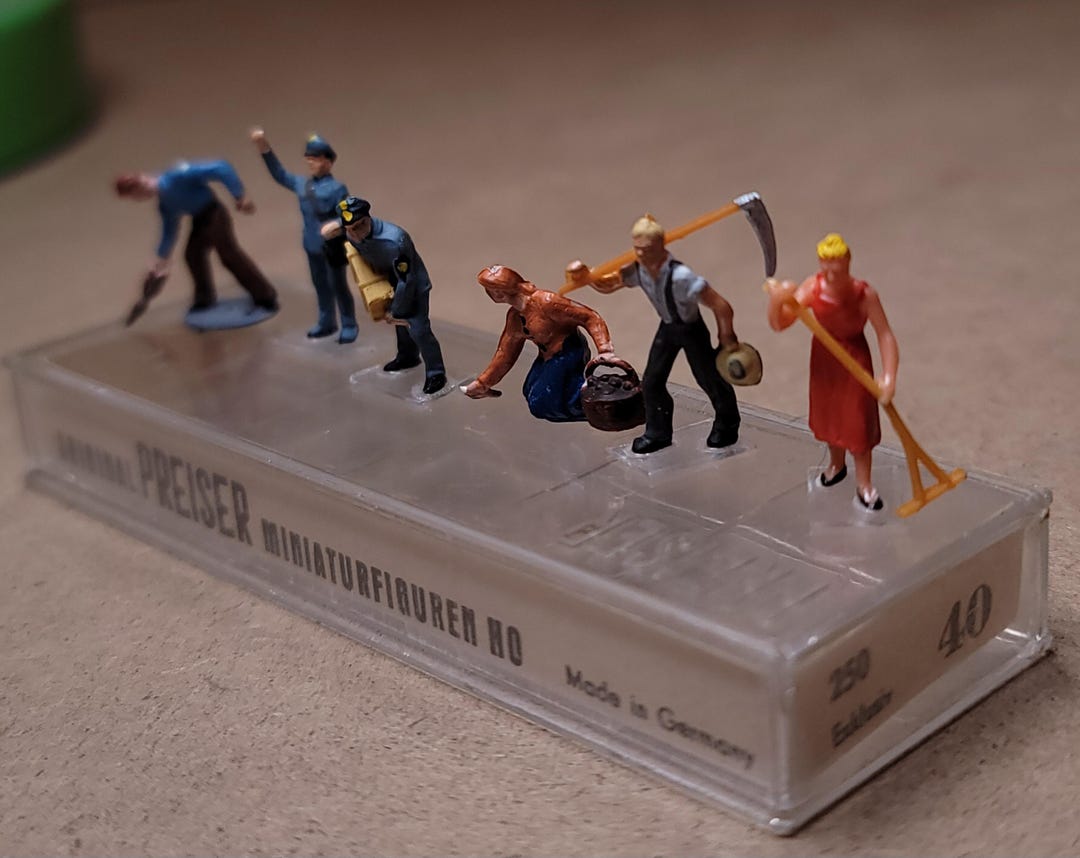 Original Preiser HO Scale Miniature Figures Set - Etsy