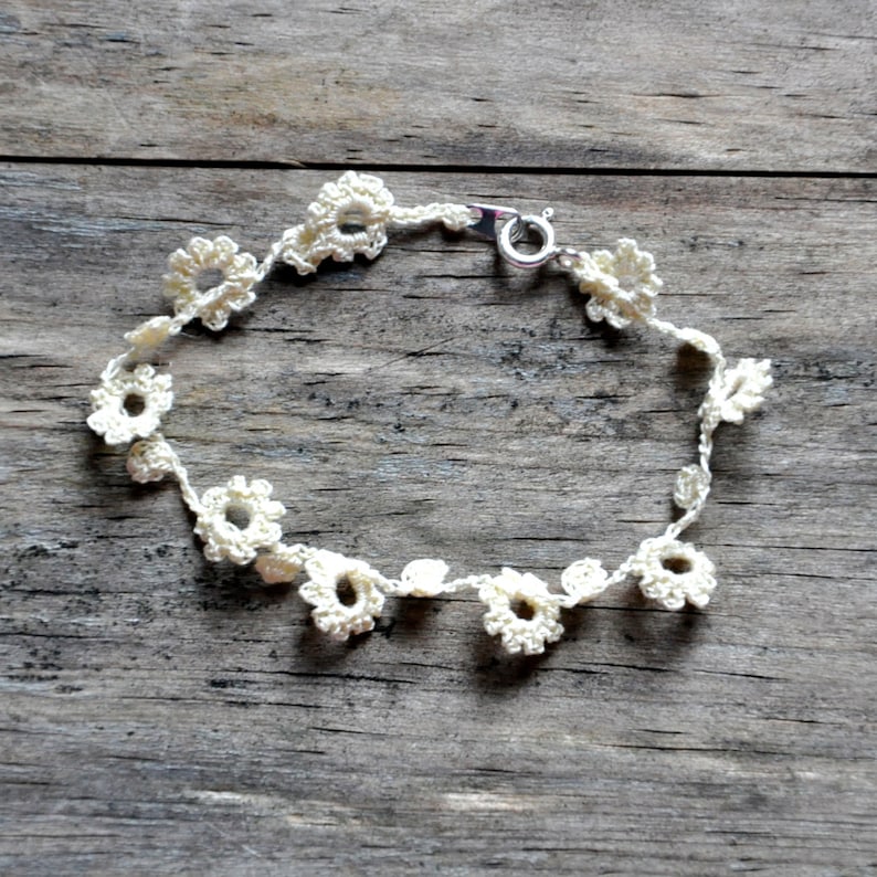 Delicate Crochet Flower Daisy Chain Bracelet - Etsy