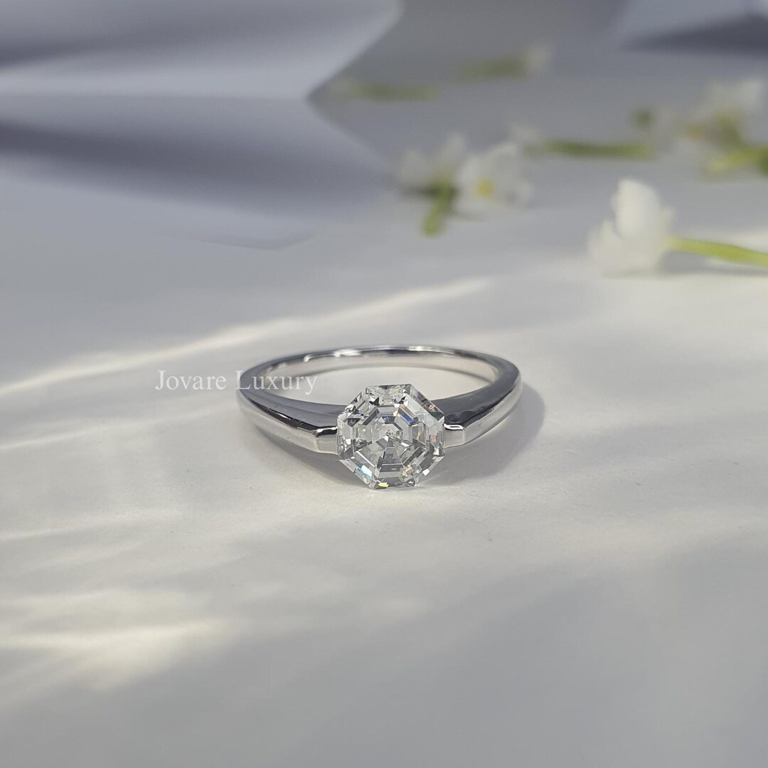 Lab Created Octagon Cut 1.01 CT Diamond Engagement Ring, Solitaire ...